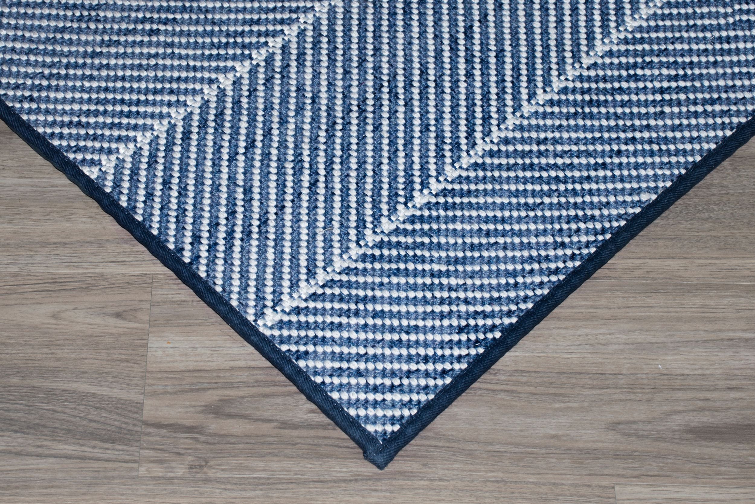 STARK Vada Wool Blend Flatweave Handmade Carpet