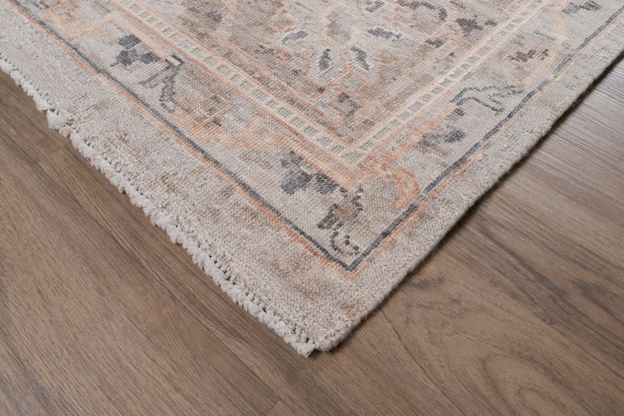 Hayley Traditional Silk Rug with Antique Design