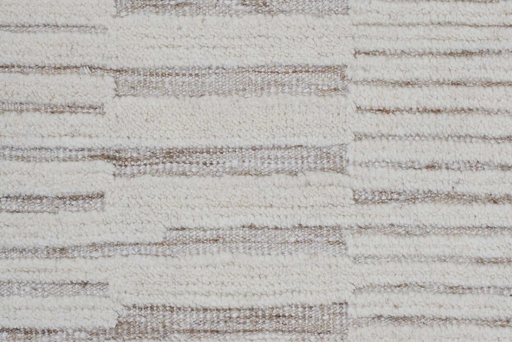 STARK Mallor 100% Wool Hand-Knotted Geometric Rug