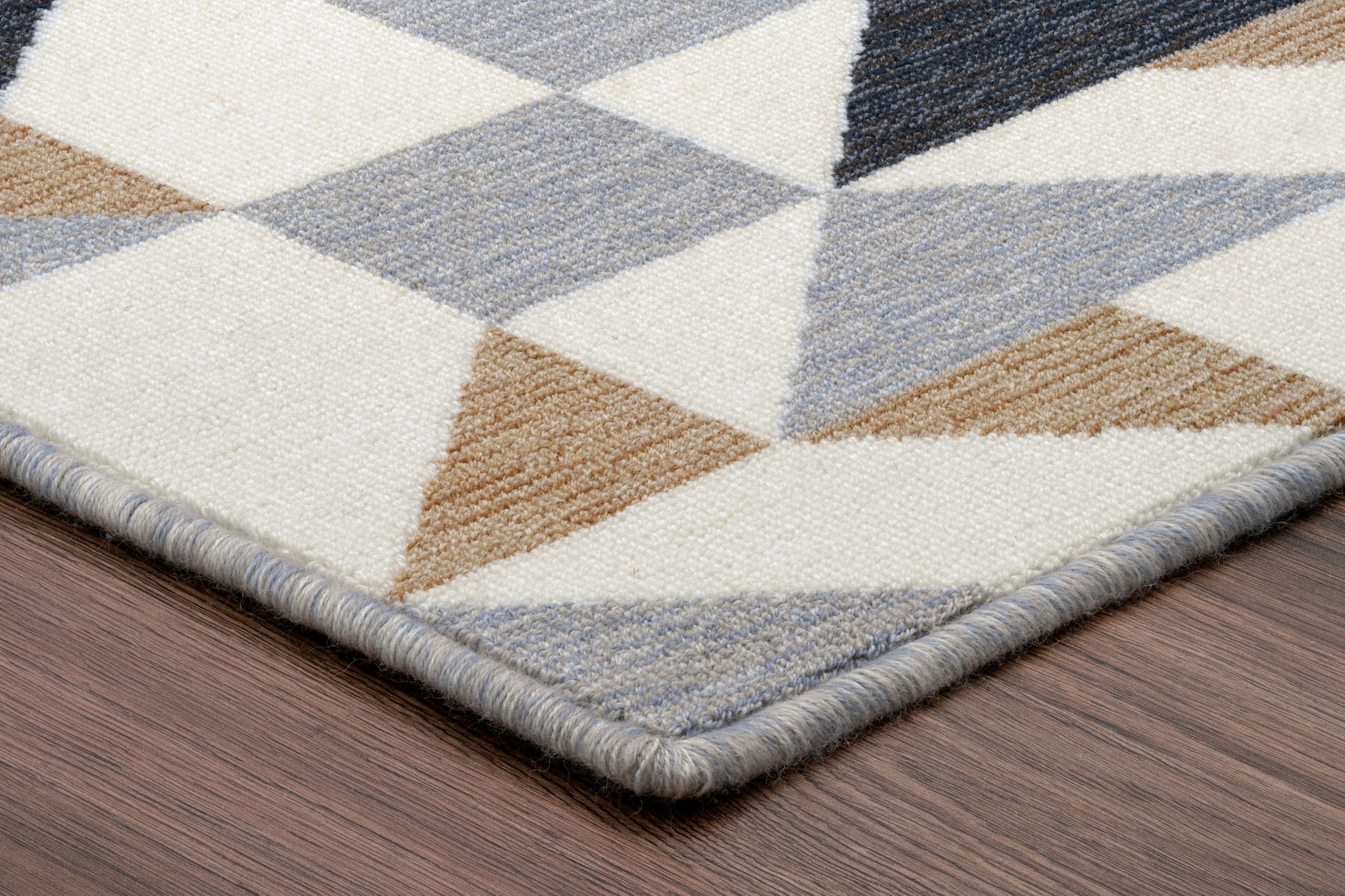Triangulart Wool Carpet with Triangle Design